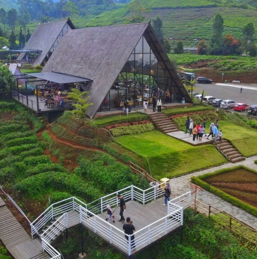 The Ranch Ciater: Wisata Keluarga yang Wajib Dikunjungi - Bolu Susu Lembang