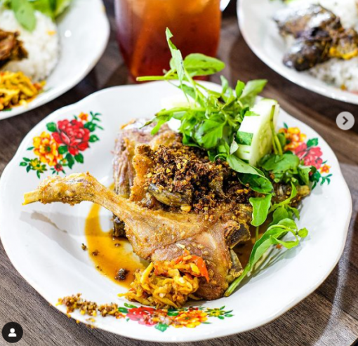 5 Rekomendasi Warung Nasi Bebek Madura di Bandung yang Otentik! - Bolu Susu Lembang