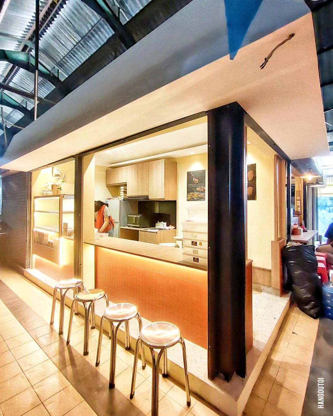 7 Kuliner Cihapit Enak yang Wajib Anda Coba! - Bolu Susu Lembang